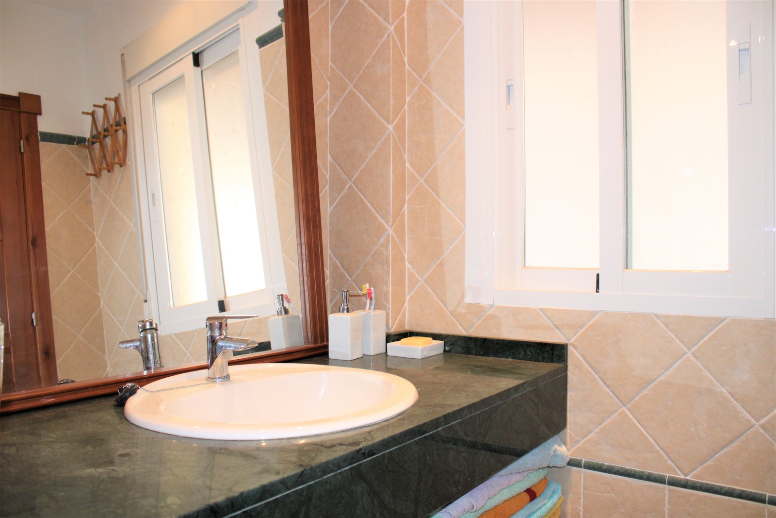 Country house for sale in Gualchos €0 | Ref: SOLGTGRA-KL005